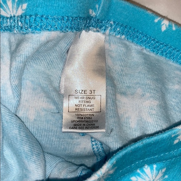 Disney | Pajamas | Euc Frozen Pj Set Anna Elsa Purple Snowflake 3t ...